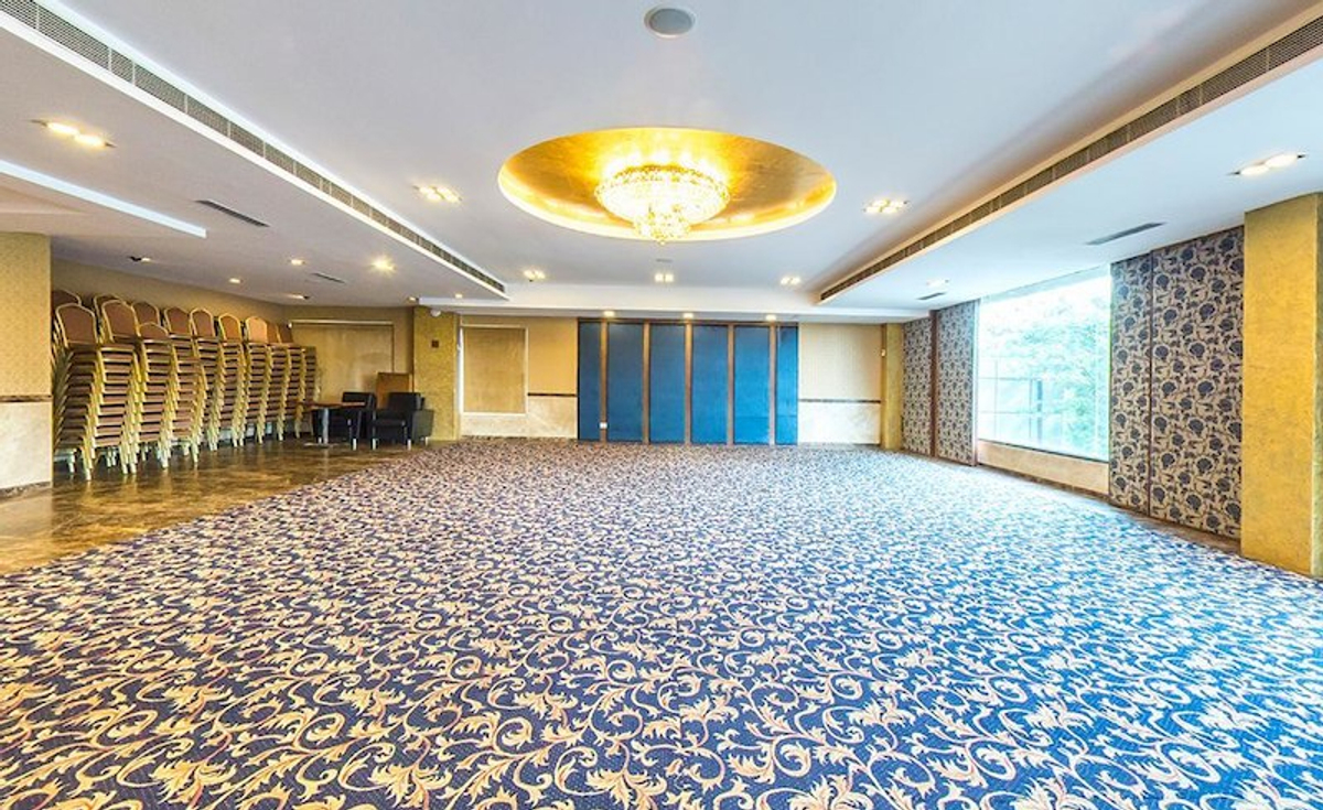 Hotel Planet Landmark in Airport Gandhinagar Highway, Ahmedabad ...