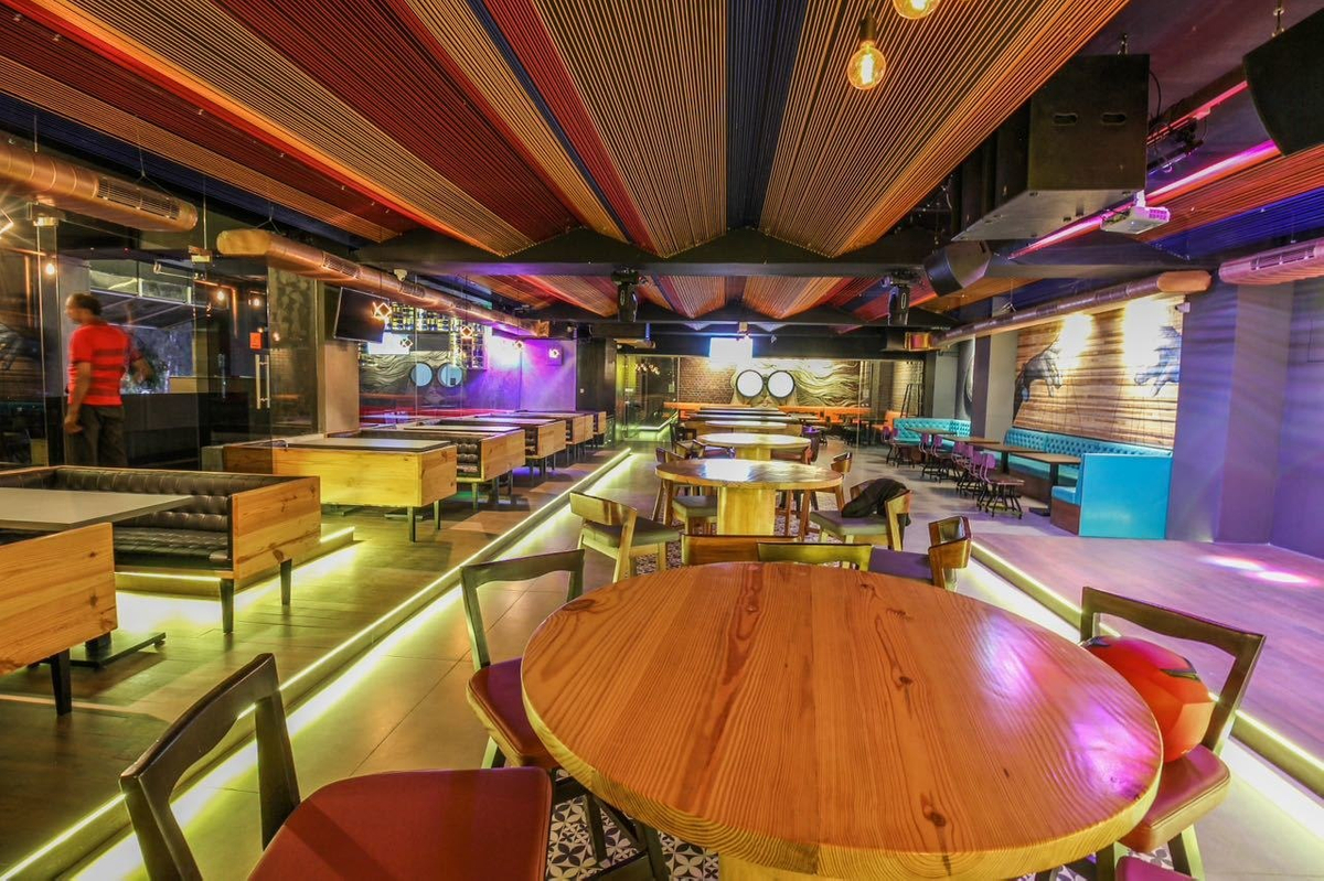Gillys Restobar in Brookfield, Bangalore | Bar and Pub - VenueMonk