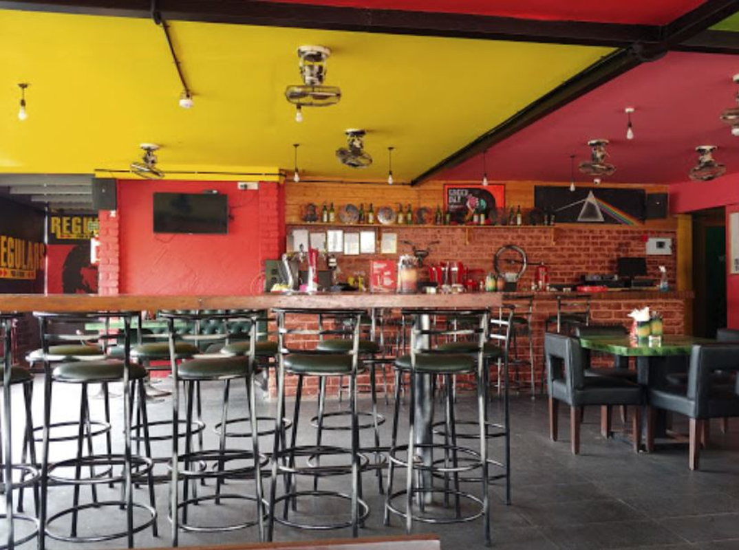 Regulars Pub and Grub in Indiranagar, Bangalore | Bar and Pub - VenueMonk