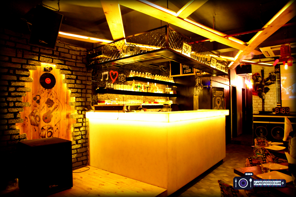 Photos / Pictures of Cafe Foto Club, Rajouri Garden, Delhi - VenueMonk