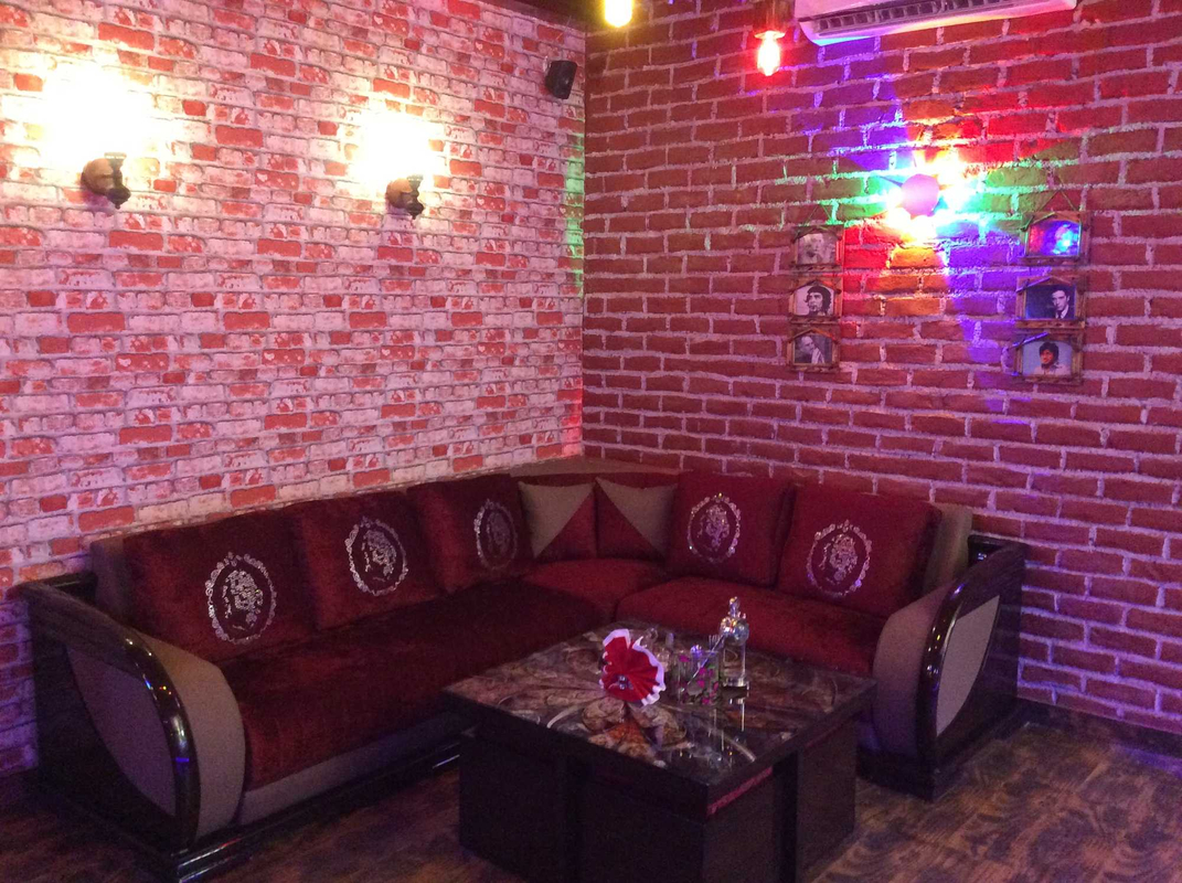 Dubai Dining in GTB Nagar, Delhi | Restaurant - VenueMonk