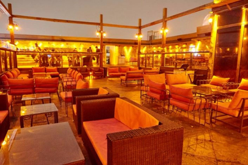 Top 15 Bar And Pubs in Connaught Place, Delhi | VenueMonk