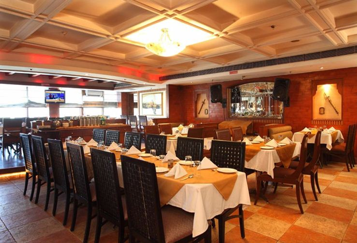 Moti Mahal Delux in South Extension, Delhi | Banquet With Lawn - VenueMonk