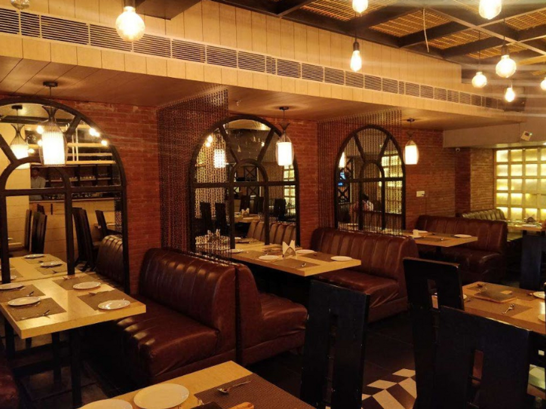 Public Square in Karkardooma, Delhi | Bar and Pub - VenueMonk