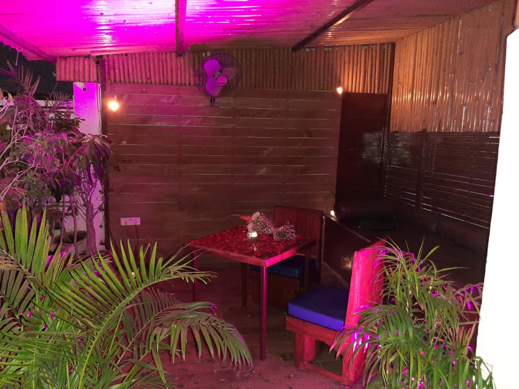 The Hook in Sector 29, Gurgaon | Bar and Pub - VenueMonk