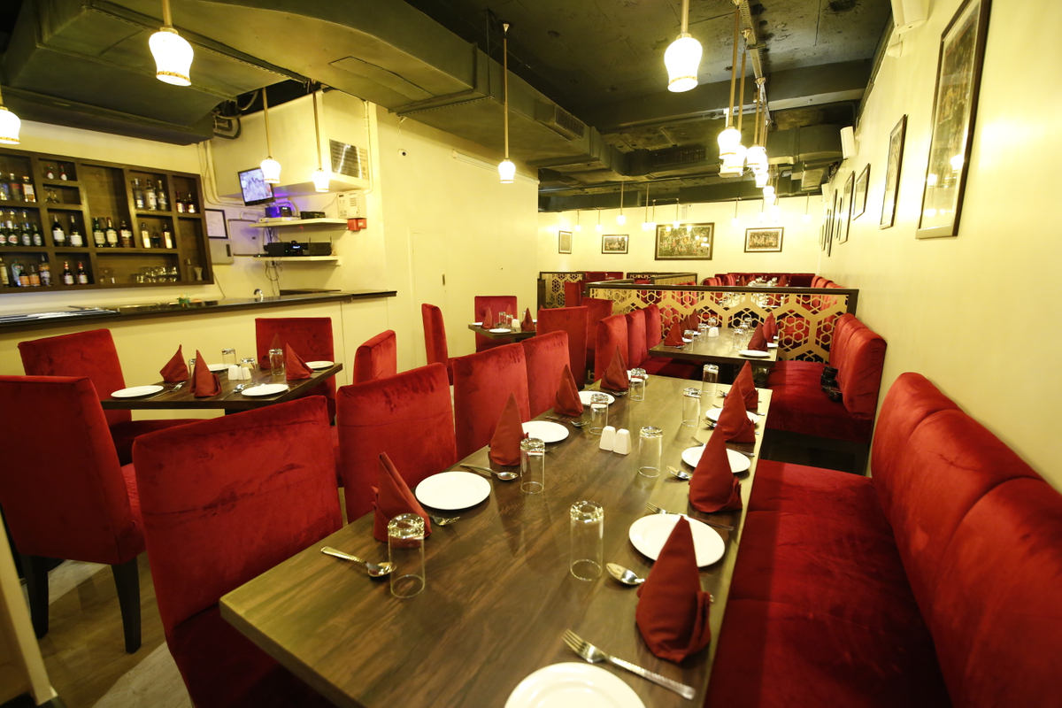 Moti Mahal Delux in Sector 63, Noida | Bar and Pub - VenueMonk